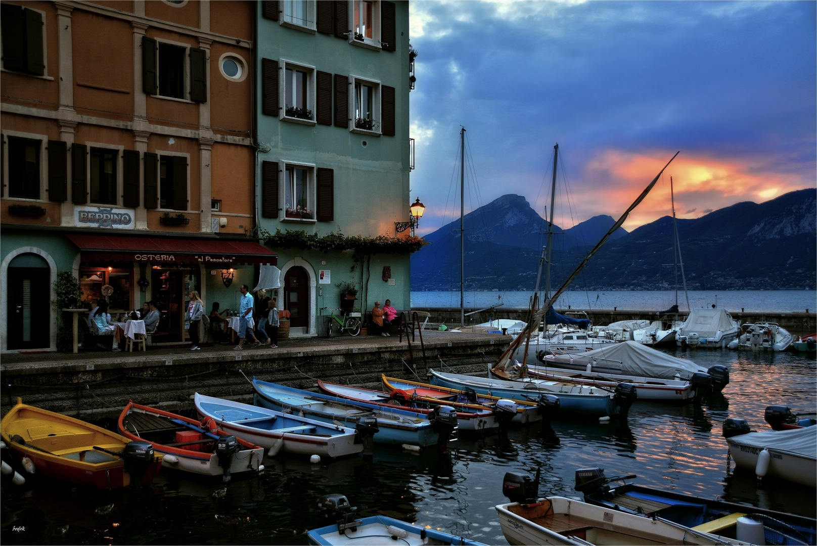 Blaue Stunde am See Foto & Bild | fotos, people, street Bilder auf ... Blaue Stunde am See Foto & Bild | fotos, people, street Bilder auf ...