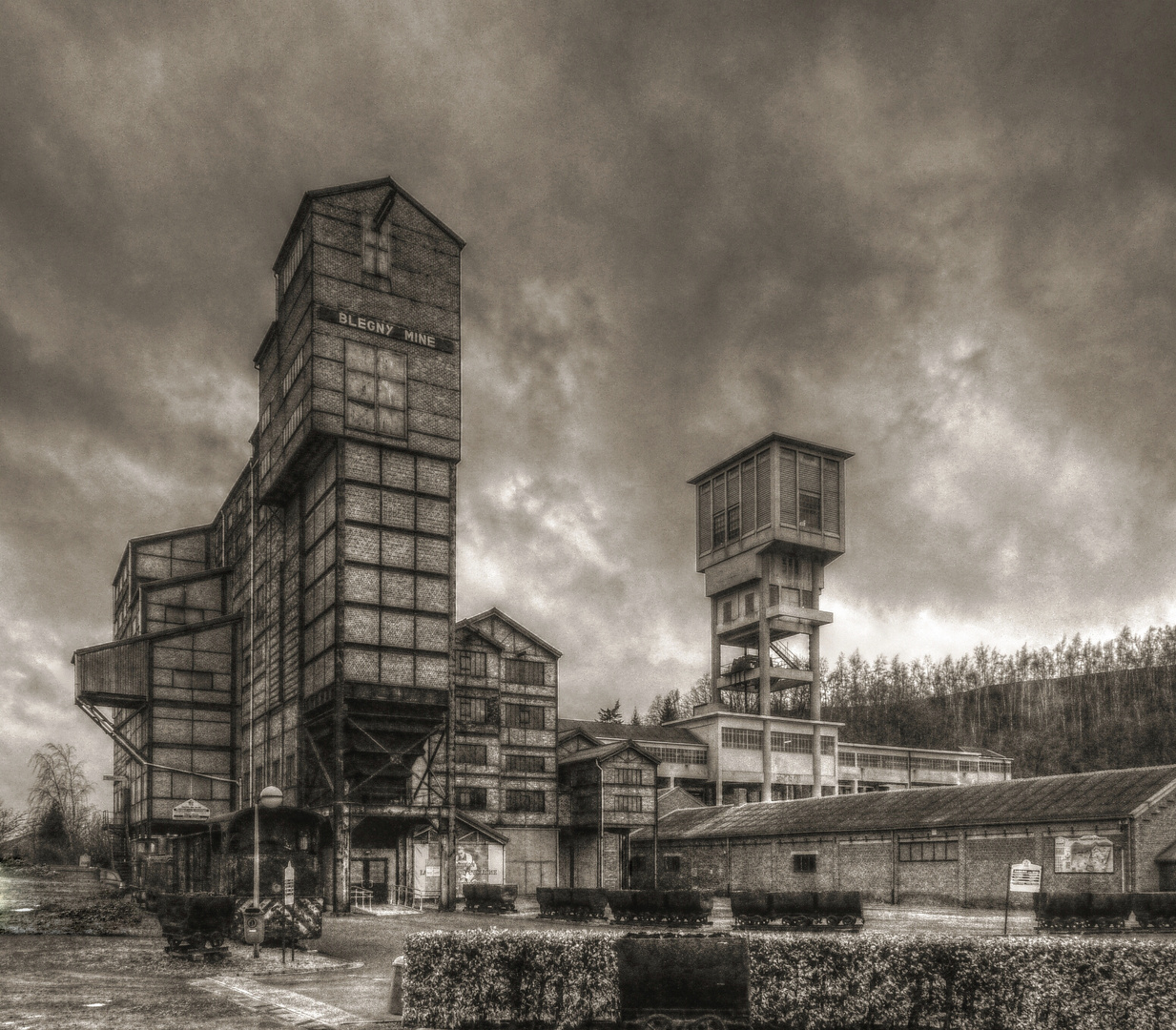 BLEGNY MINE photo et image | en mémoire de (animaux), blegny mine ...