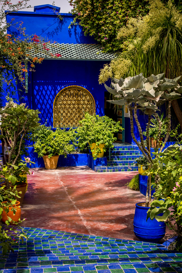 Bleu Majorelle photo et image | architecture, bleu, majorelle Images ...