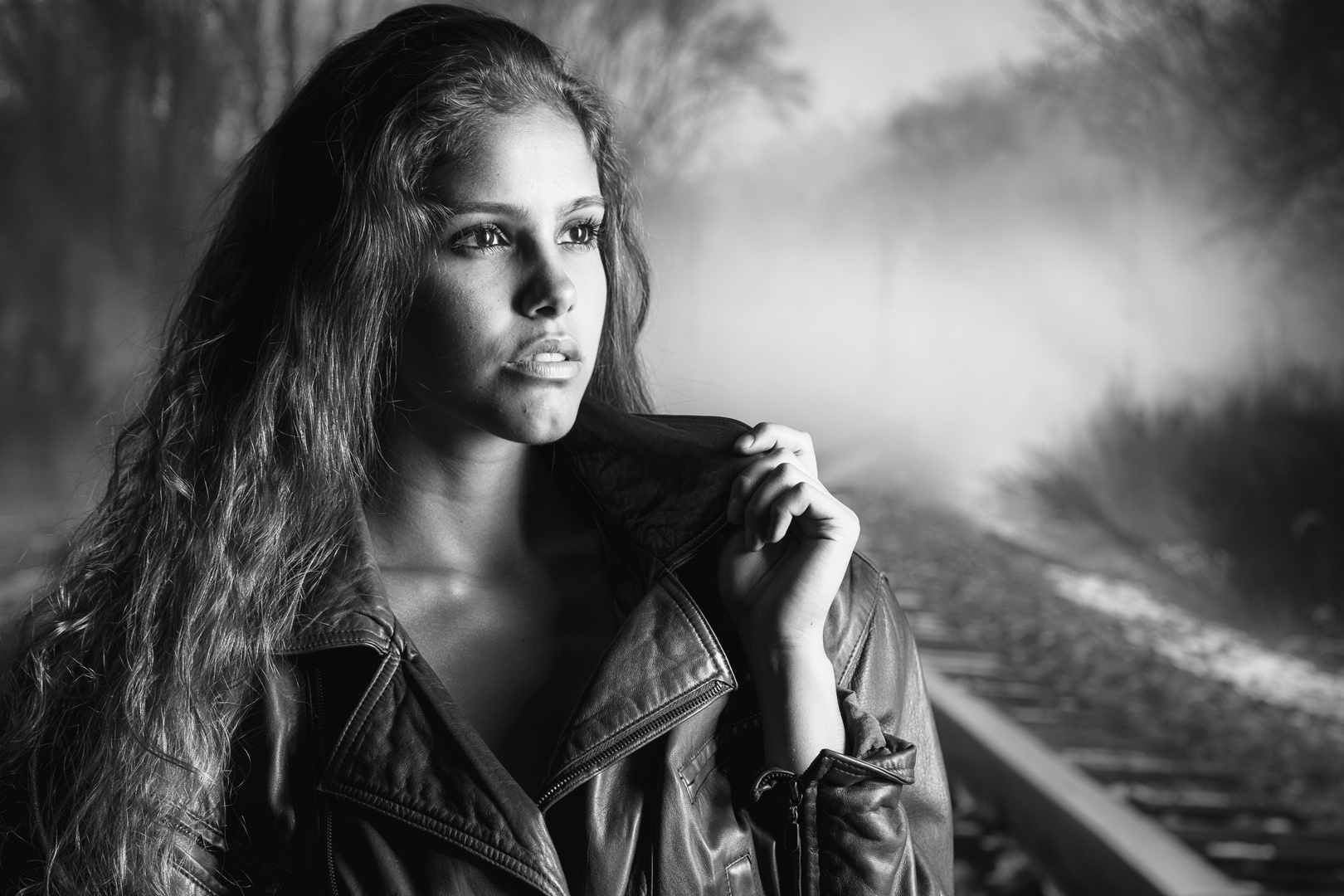 Blick 2 Foto & Bild | portrait, studio, menschen Bilder auf fotocommunity