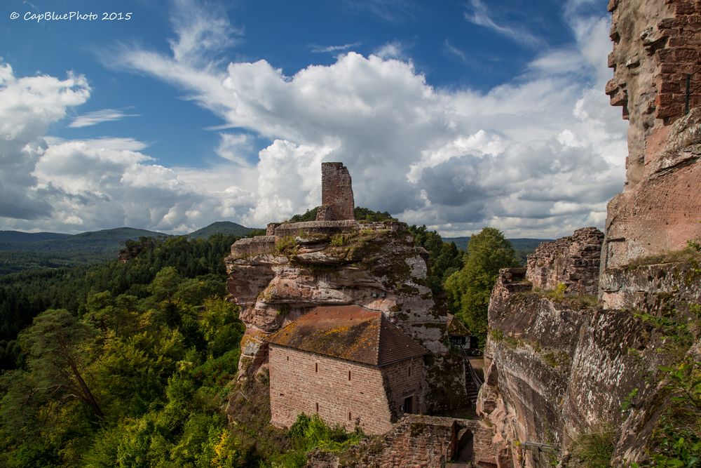 Blick auf Burg Altdahn Grafendahn Tanstein | CapBluePhoto Fotocommunity