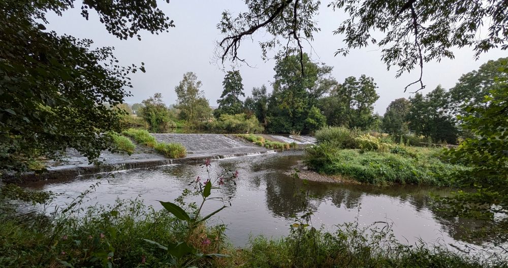 Blick auf das Wehr Foto & Bild | landschaft, projekte, bach, fluss ...