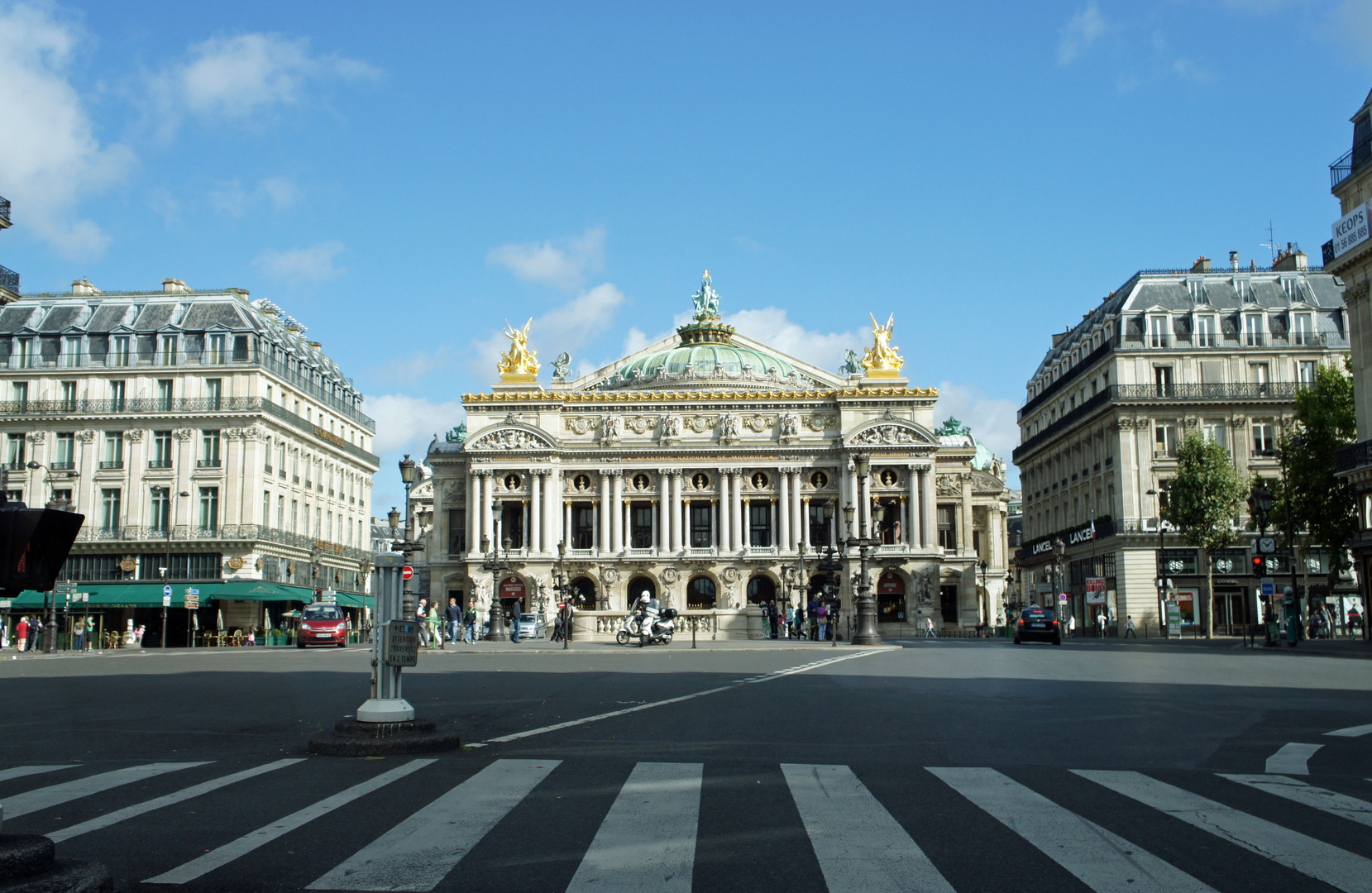 Blick auf die Garnier Oper in Paris Foto & Bild | europe, france, paris ...