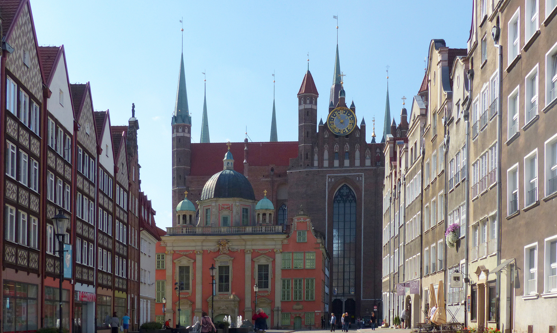 Blick auf die Marienkirche in Danzig Foto & Bild | world, kirchen ...