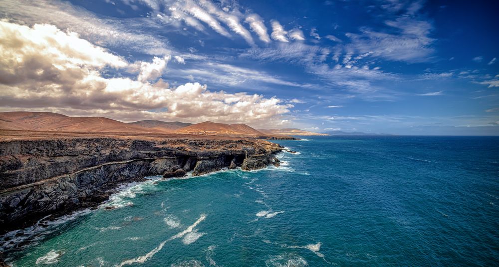 Blick auf die schroffe Küste von Ajuy Foto & Bild | europe, canary ...