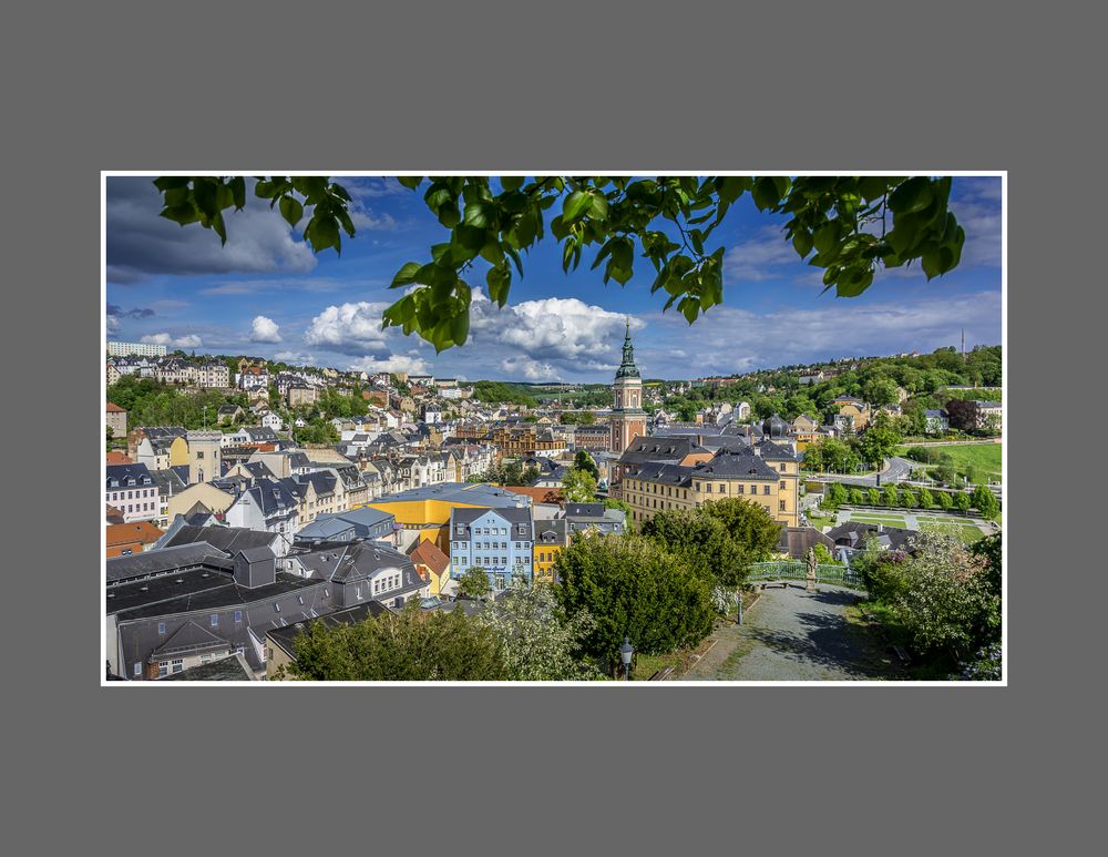 Blick auf Greiz vom Oberen Schloss Foto & Bild | world, deutschland ...