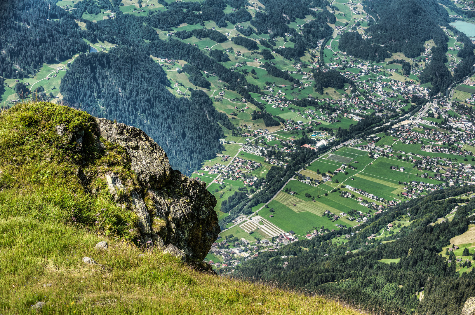 Blick auf Schruns Foto & Bild | landschaft, berglandschaften ...
