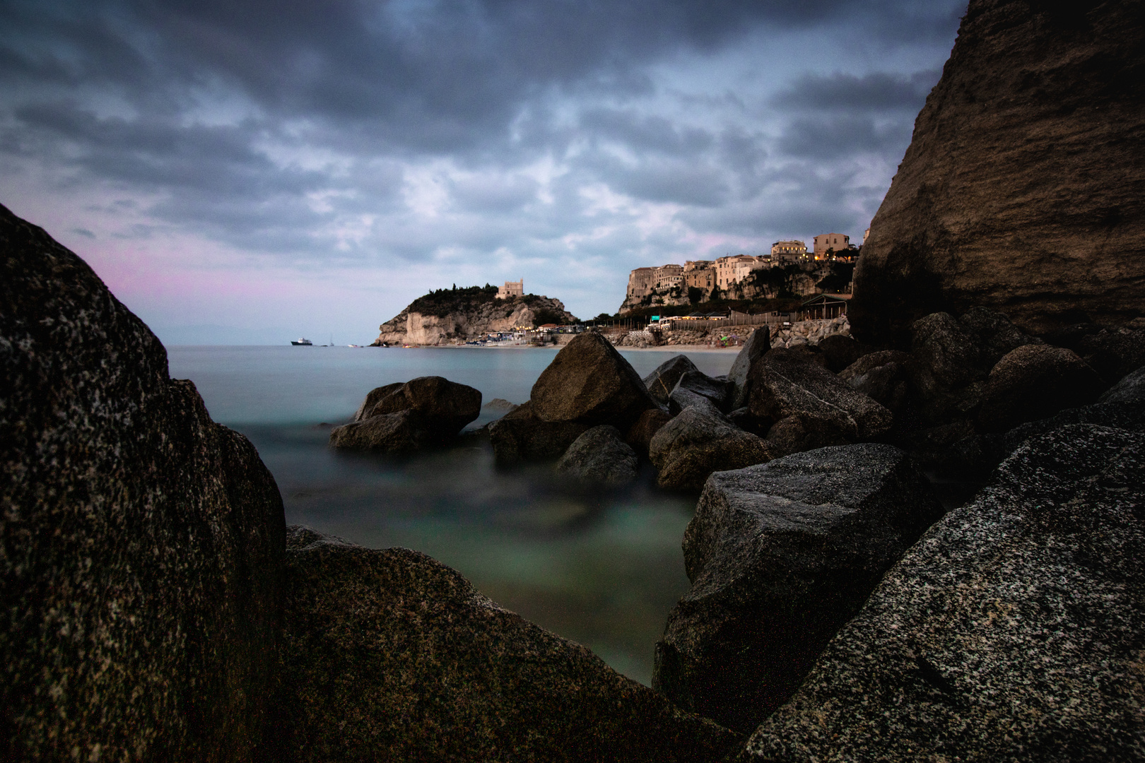 Blick auf Tropea Foto & Bild | sommer, abendstimmung, himmel Bilder auf ...