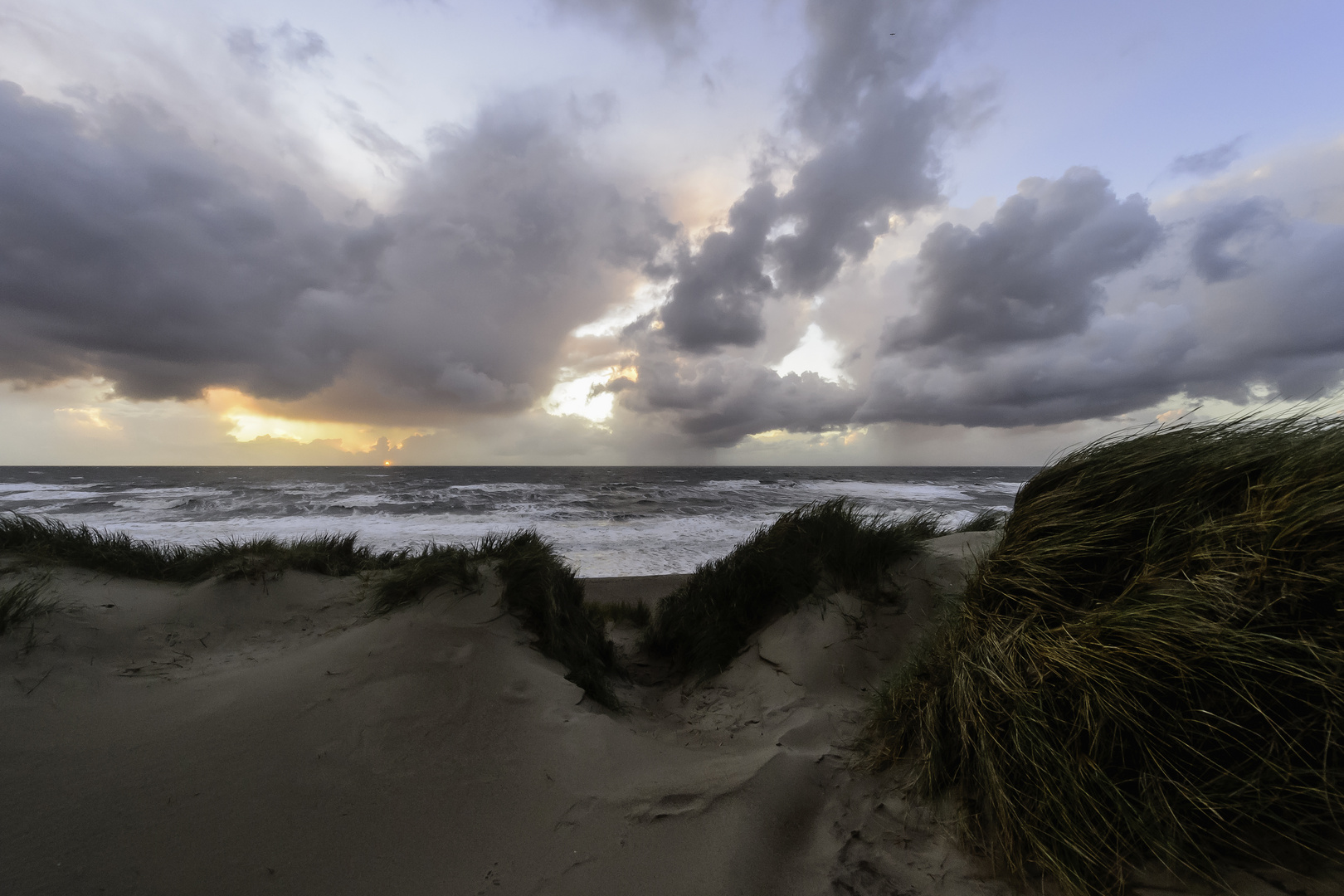 Blick aufs Meer Foto & Bild | urlaub, september, sonnenuntergang Bilder ...