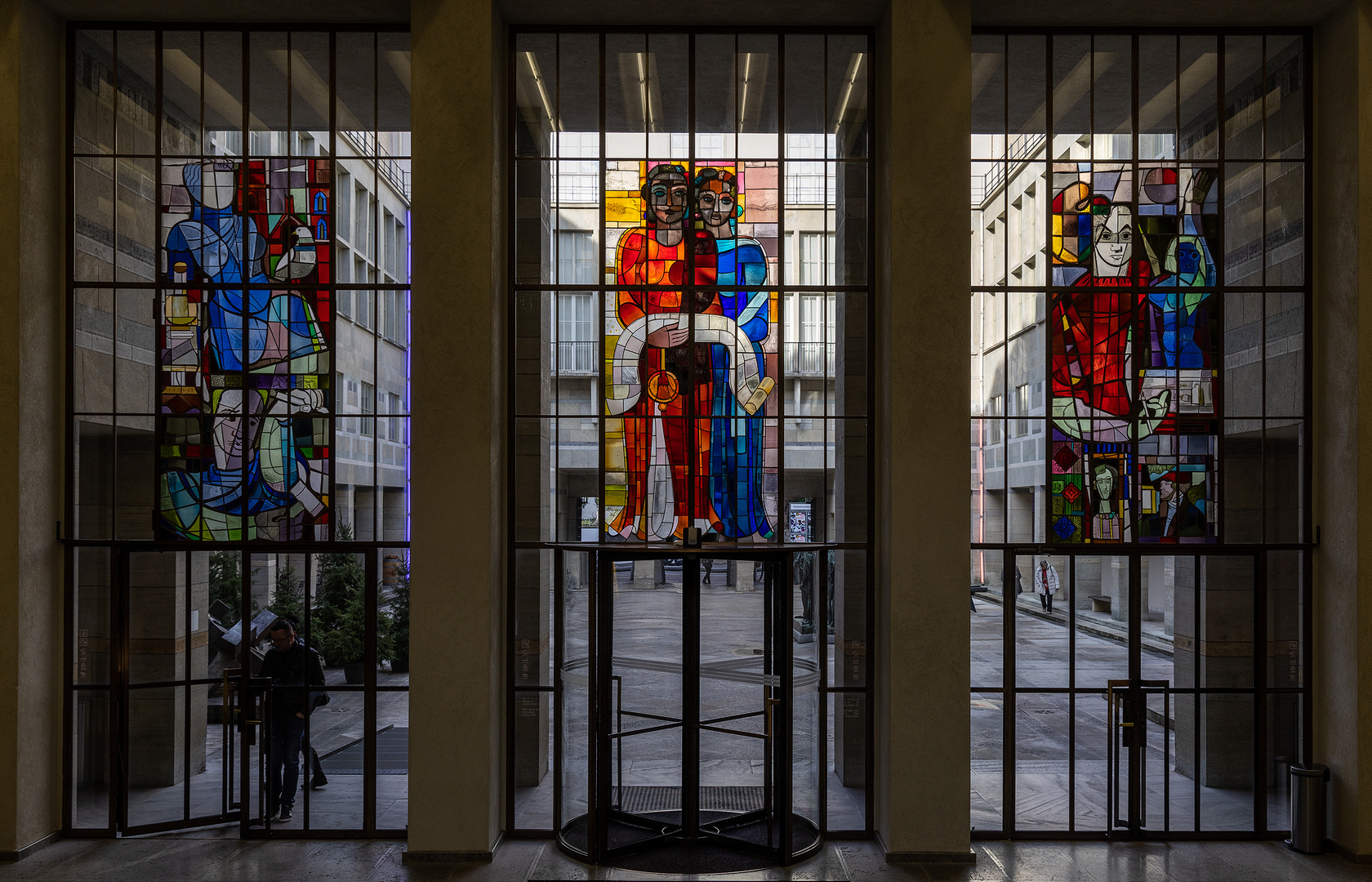 Blick aus dem Vestibül Foto & Bild | world, spezial, basel Bilder auf ...