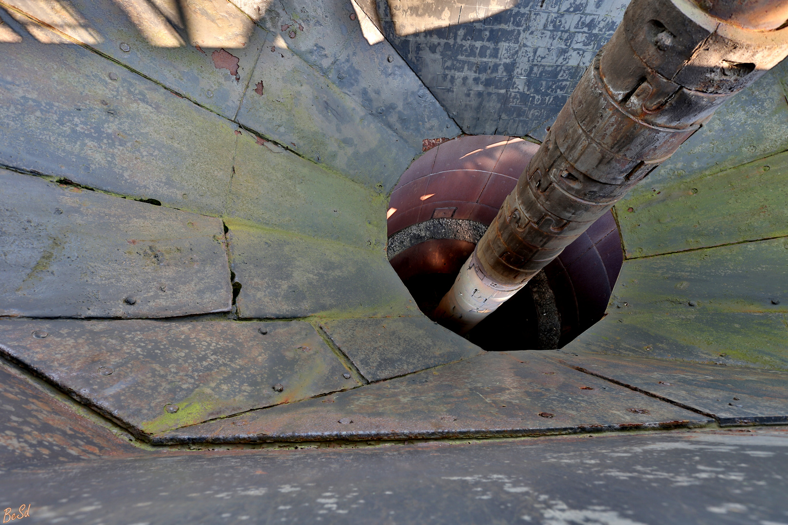 Blick in den Trichter... Foto & Bild | industrie und technik, industrie ...