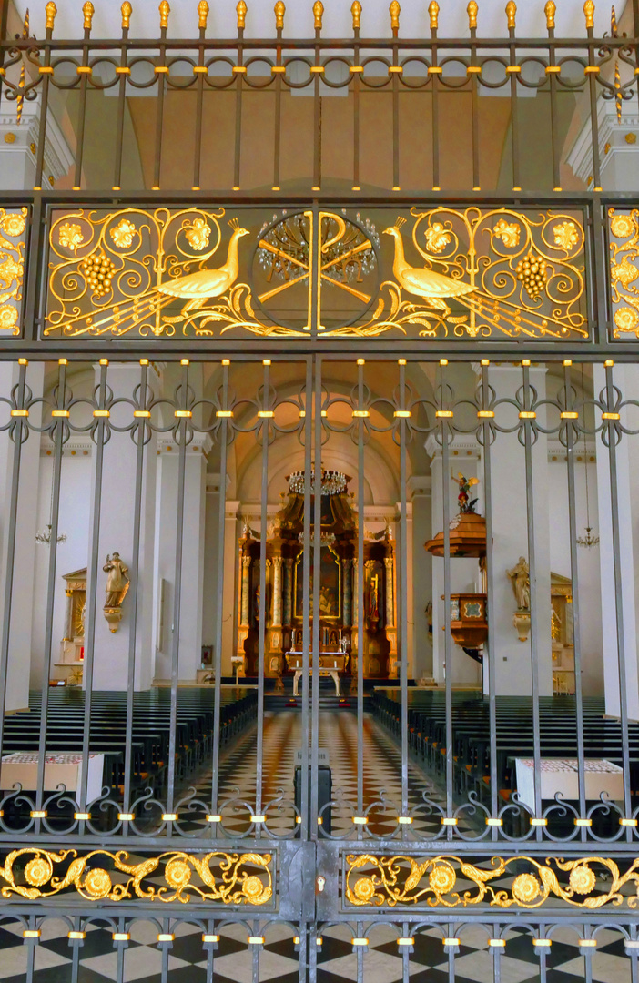 Blick in die St. Laurentius Kirche Foto & Bild | architektur, sakralbauten, projekte Bilder auf ...