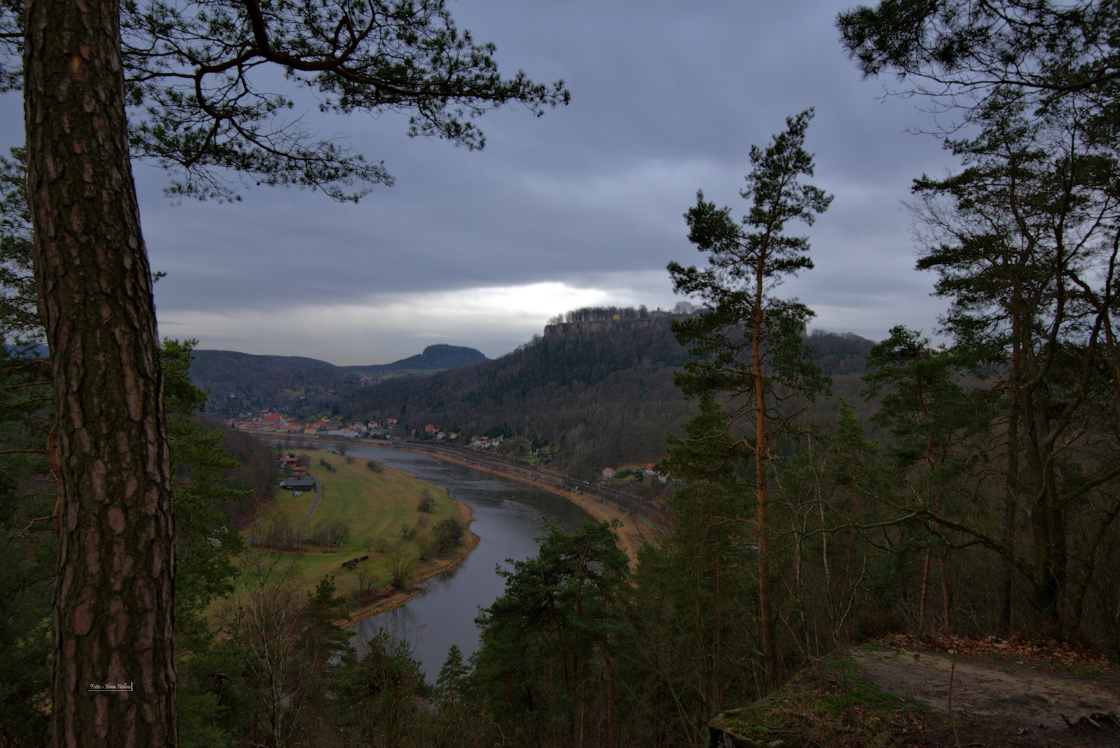 Blick ins Elbtal Foto & Bild | wald, dokumentation, outdoor Bilder auf ...