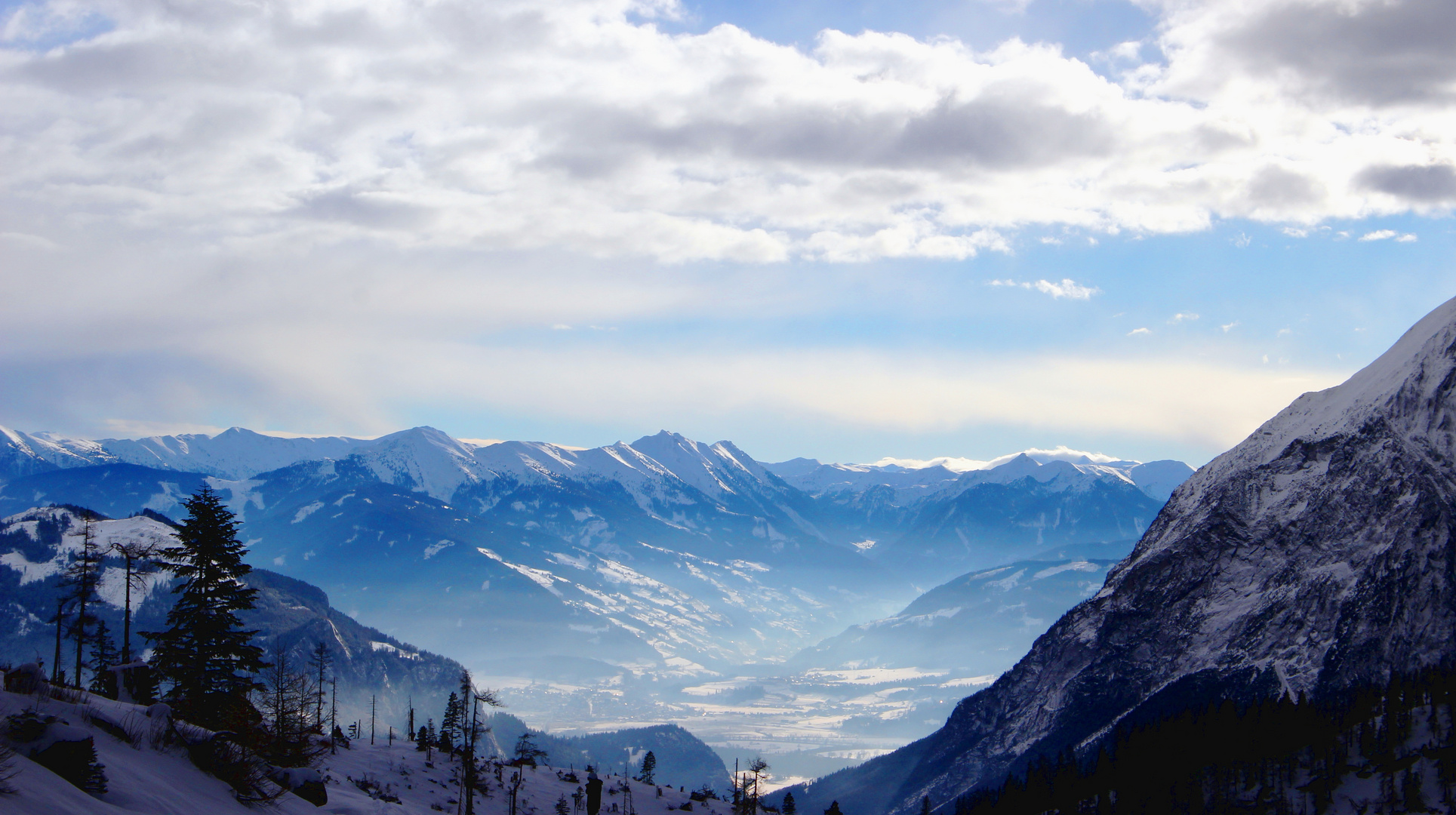 Blick ins Tal Foto & Bild | landschaft, berge, natur pur Bilder auf ...