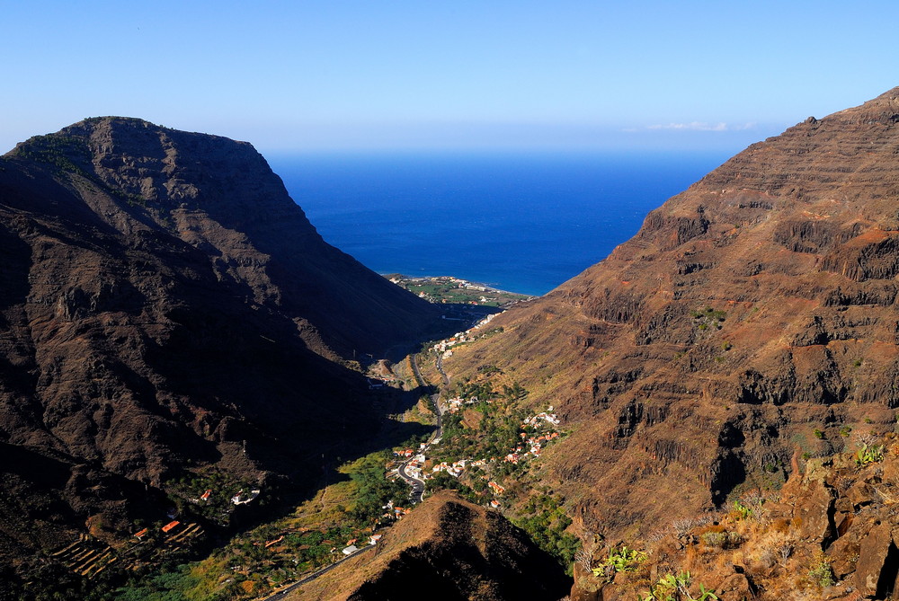 Blick ins Valle Gran Rey Foto & Bild | europe, canary islands die ...