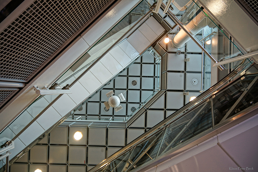 Blick nach ganz oben. Foto & Bild | architektur, treppen und ...