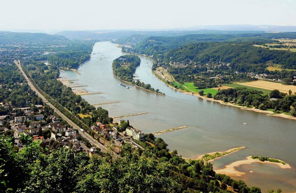 Blick vom Drachenfels auf den Rhein Foto & Bild | landschaft, bach ...