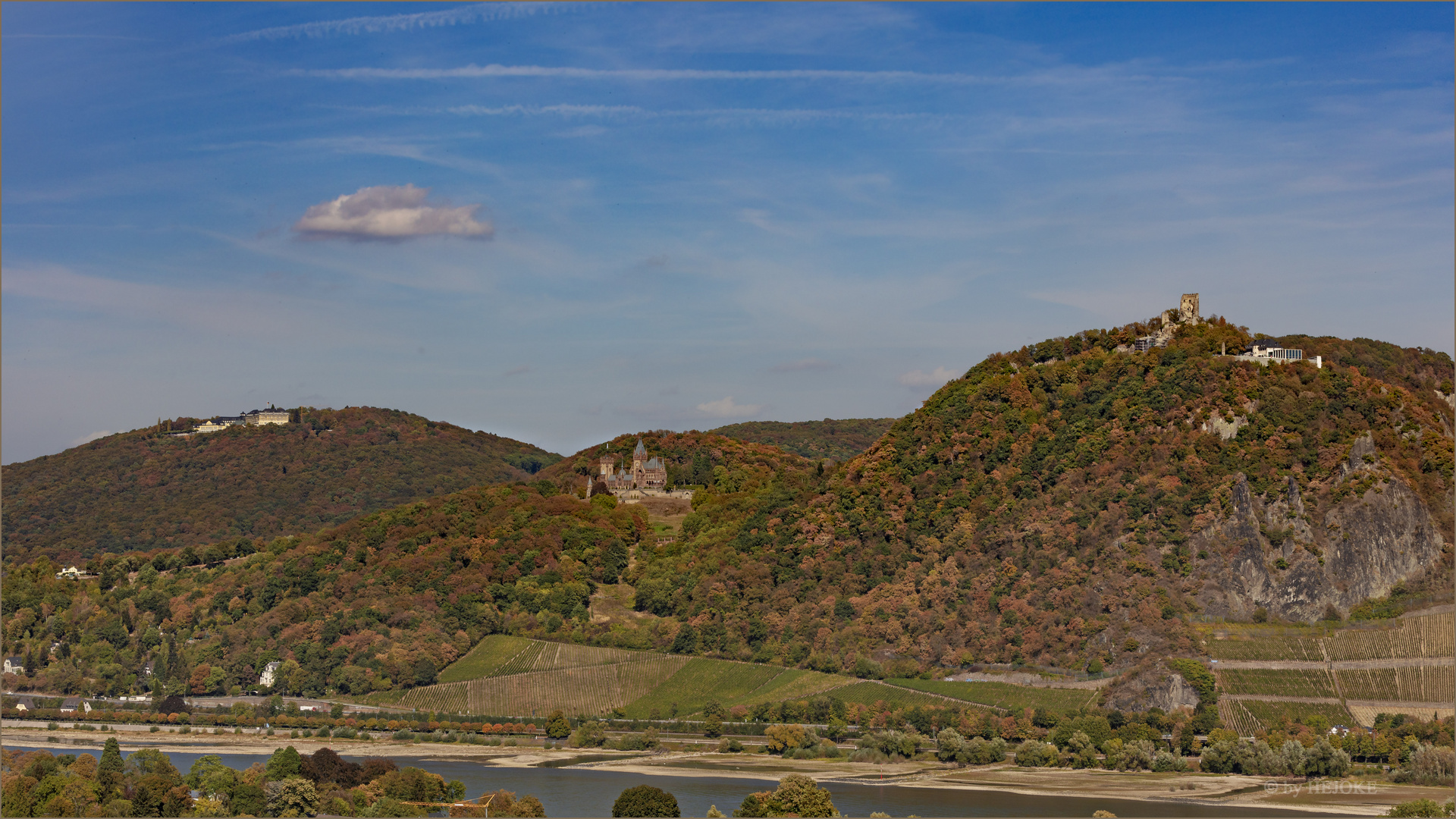 Blick vom Rodderberg (Standort Heinrichsblick) auf Petersberg ...