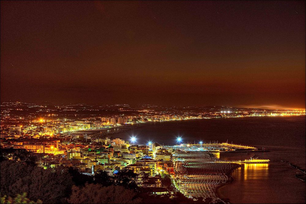 Blick von Gabicce Monte auf die Adriaküste Foto & Bild | landschaft ...