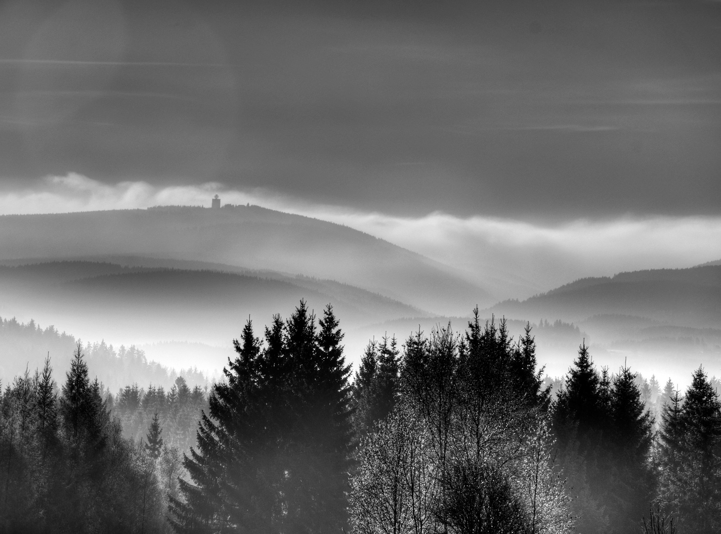 Blick zum Auersberg Foto & Bild | monochrom, bearbeitungs - techniken, digiart Bilder auf ...