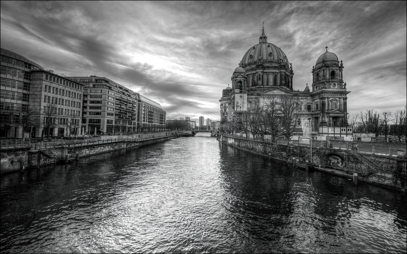 Blick zum Berliner Dom Foto & Bild | projekte, monochrom, bearbeitungs - techniken Bilder auf ...