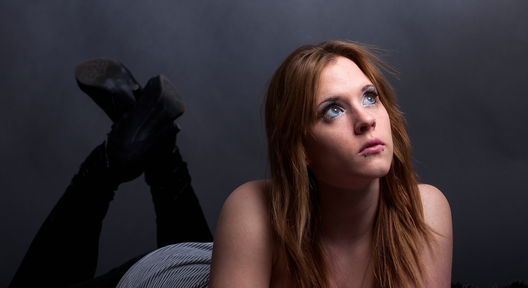 Blicke - 1 - Foto & Bild | portrait, portrait frauen, studio Bilder auf ...