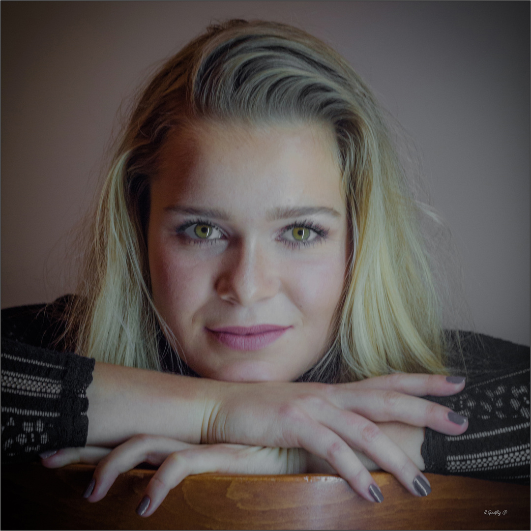 - Blicke - Foto & Bild | studio, indoor, portrait Bilder auf fotocommunity