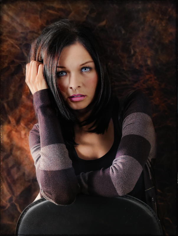 blicke in farbe ... Foto & Bild | portrait, portrait frauen, studio ...