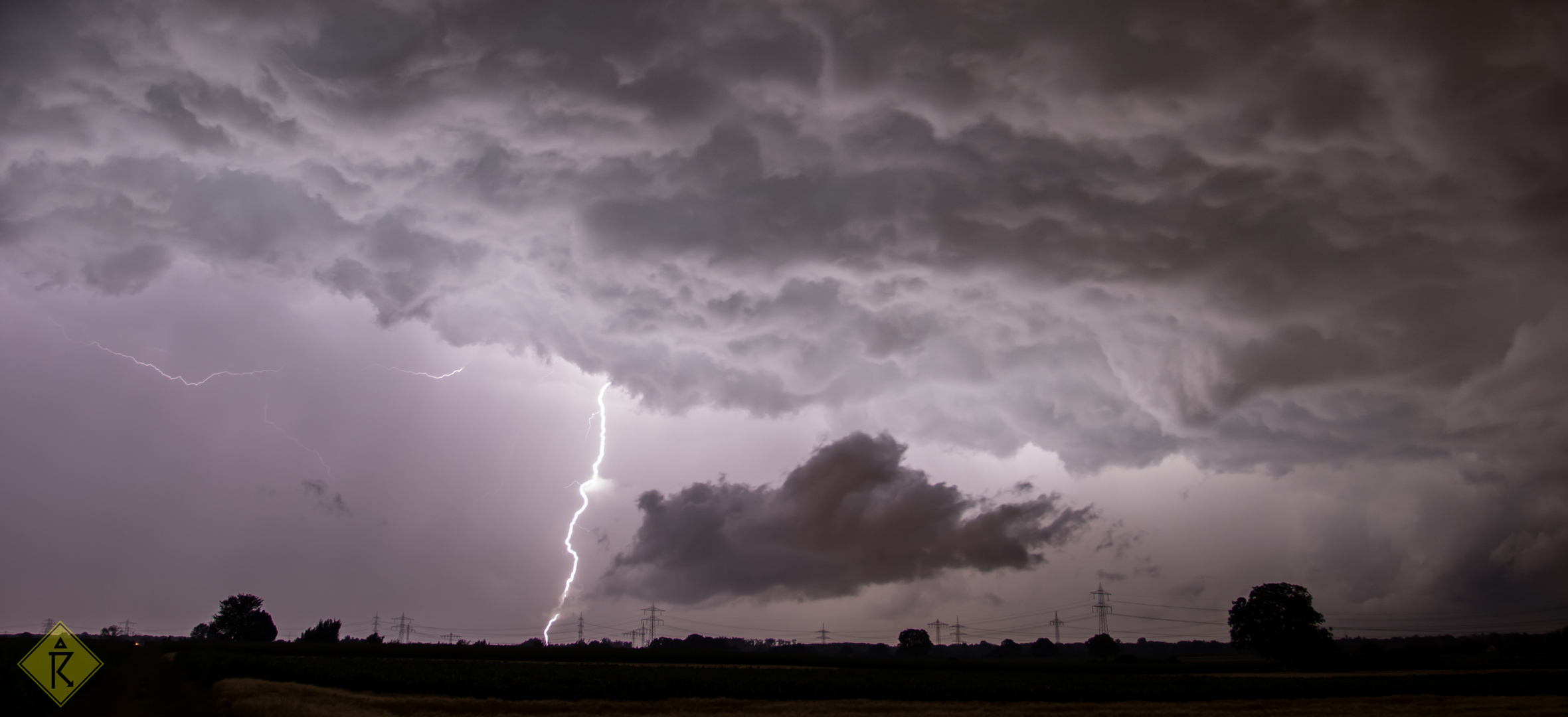 Blitze erhellen die Nacht Foto & Bild | naturereignisse, die elemente ...