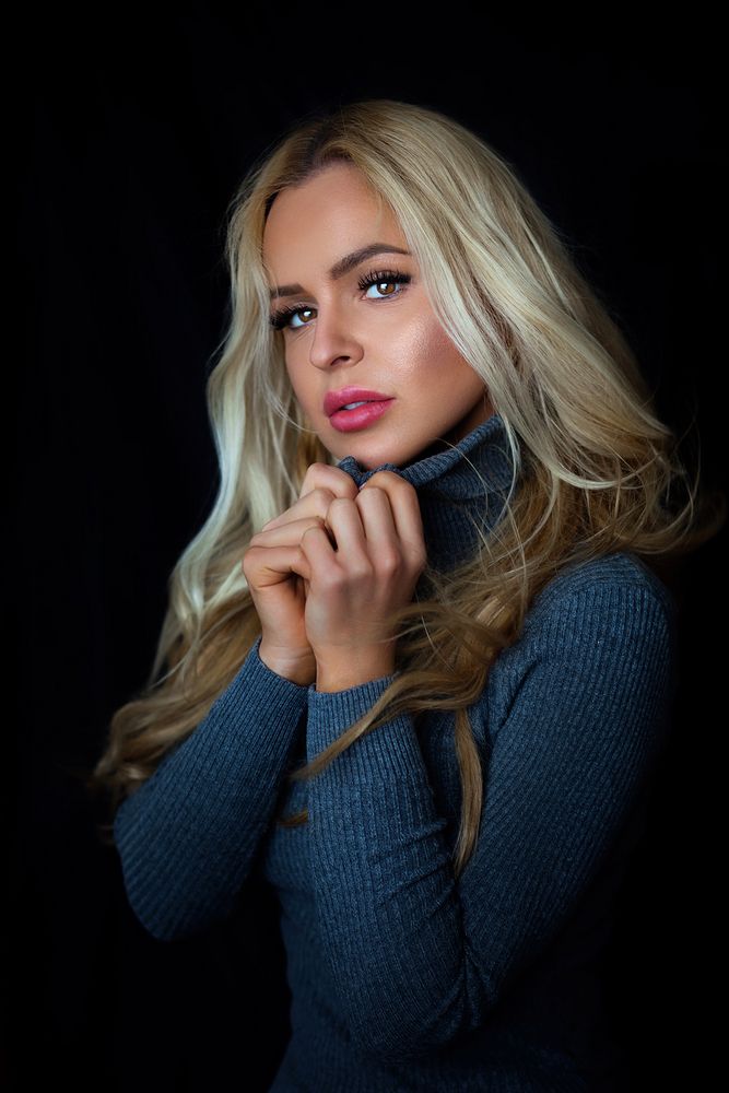 Blondie Foto & Bild | erwachsene menschen, portraits erwachsener, indoor Bilder auf fotocommunity