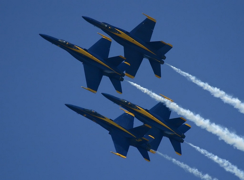 "Blue Angels" Diamond Formation Foto & Bild | luftfahrt ...