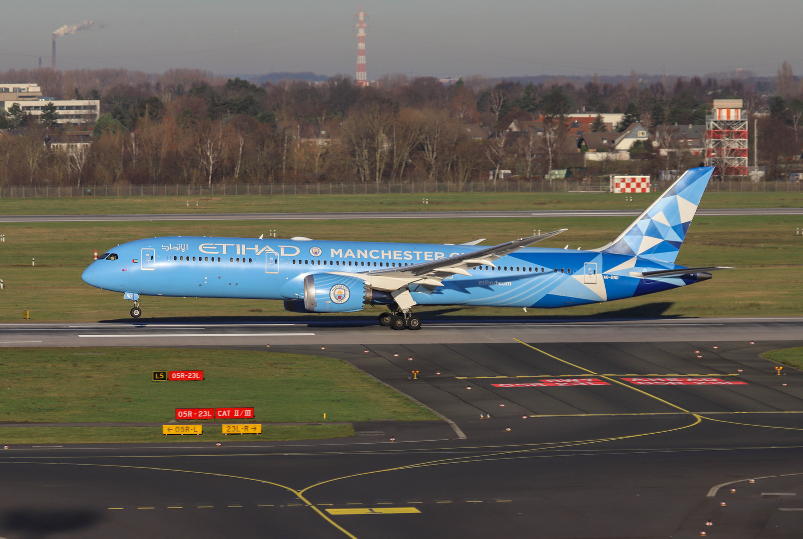 Blue Etihad Foto & Bild | deutschland, europe, nordrhein- westfalen ...