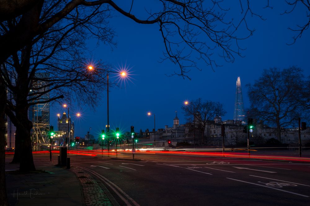 Blue Hour Foto & Bild | london, street, uk Bilder auf fotocommunity