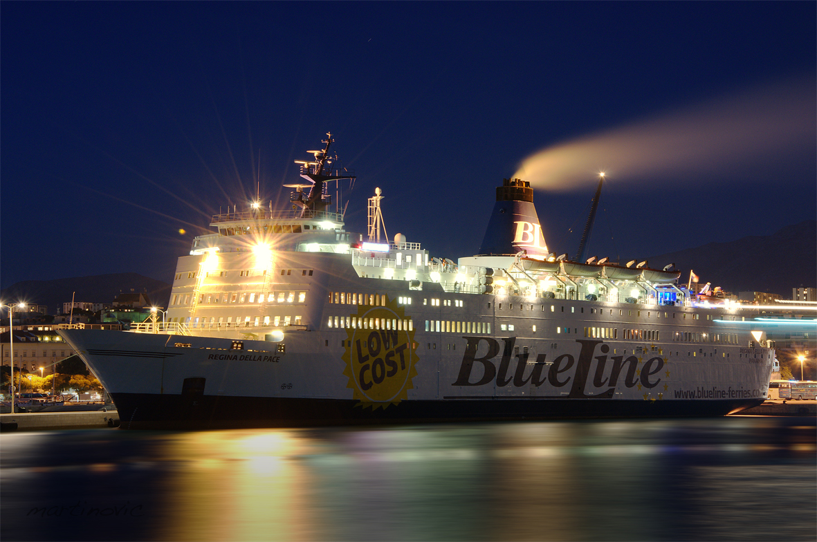 blue line ferries_hafen split Foto & Bild | schiffe und seewege, fähren ...