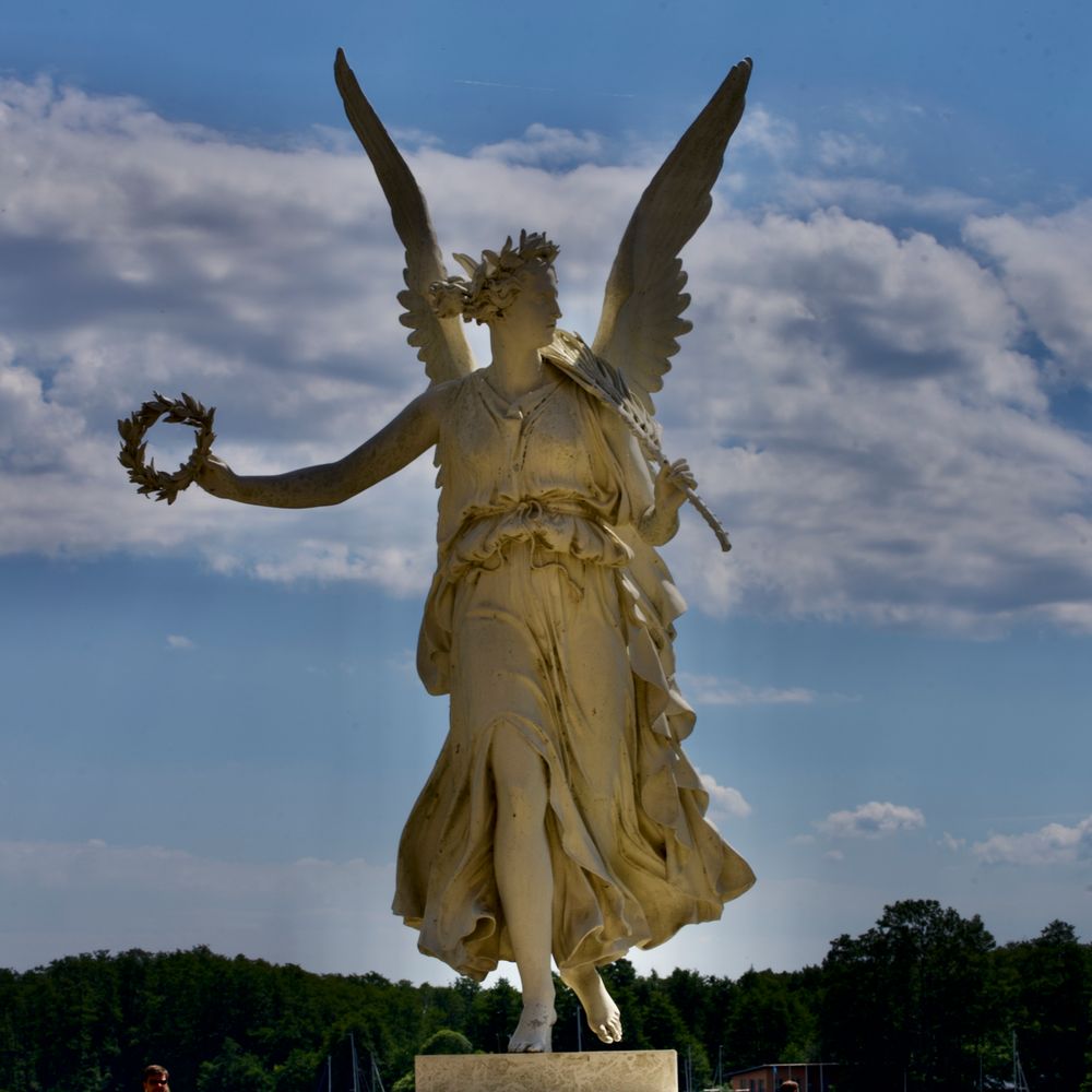 Blue Monday 19.09.2022 Engel im Schloss Foto & Bild | world, spezial ...