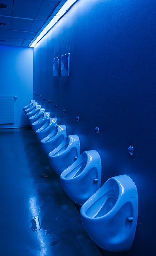 Blue WC Foto & Bild | architektur, architektonische details ...