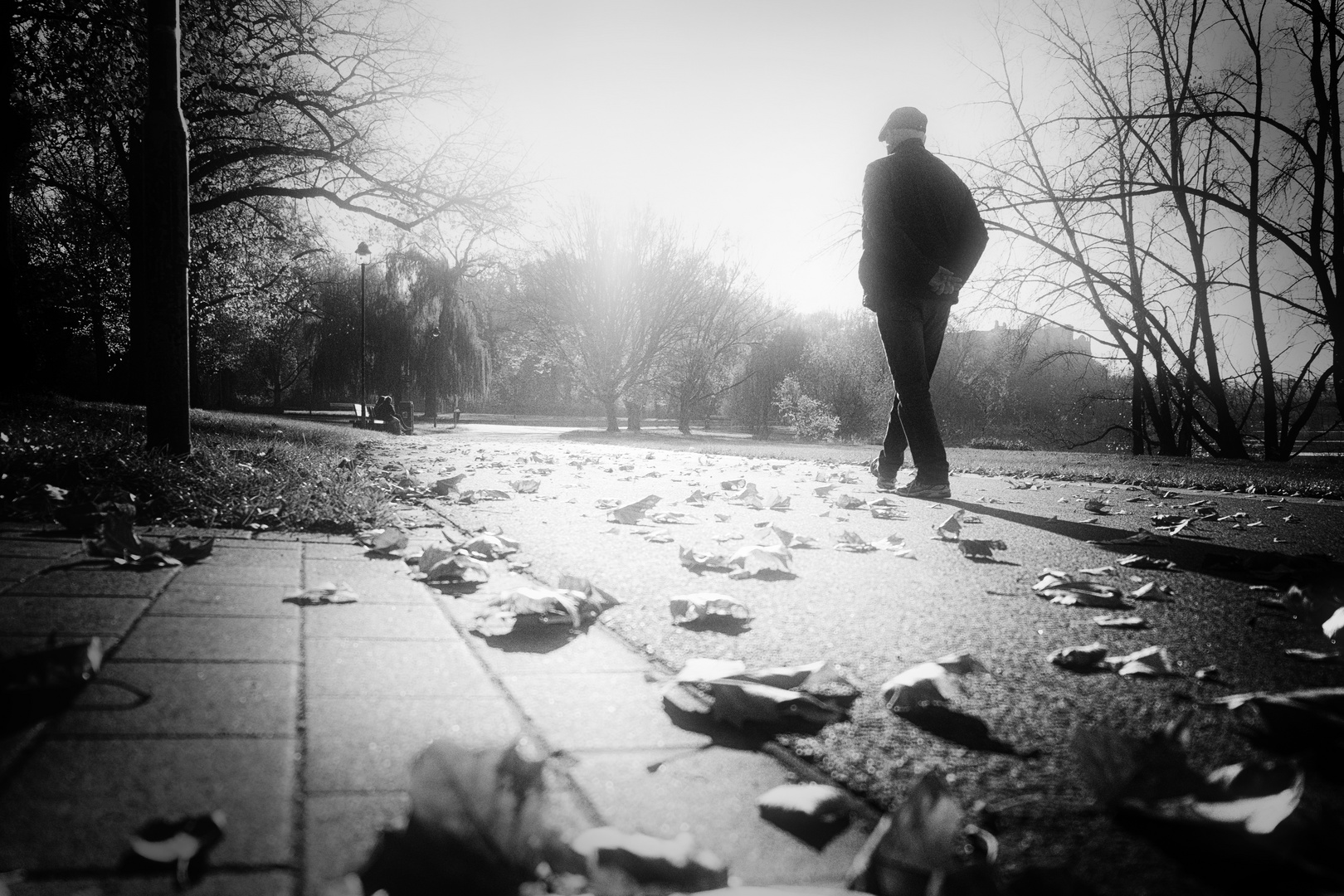 Blues... (III) Foto & Bild | streetfotografie mit menschen, fotokunst, monochrome fine art ...