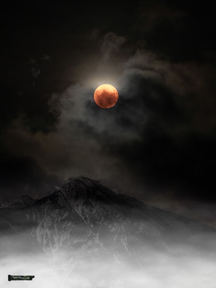 Blutmond & Spitzkofel Foto & Bild | fotomontage, landschaften, digiart Bilder auf fotocommunity