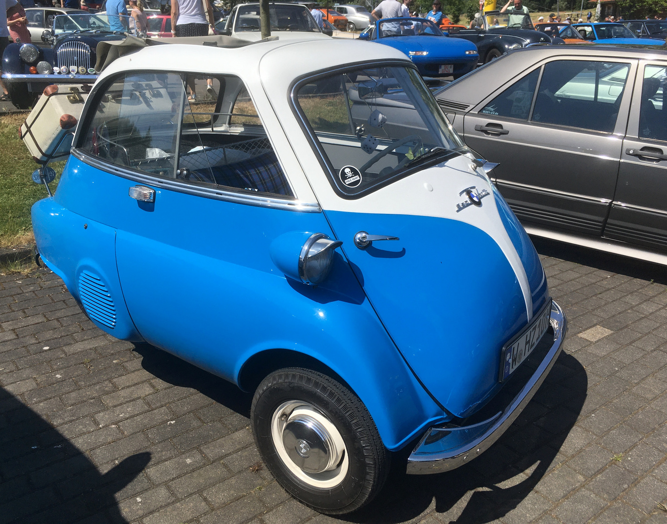 BMW Isetta Foto & Bild | spezial, blau, blau-weiß Bilder auf fotocommunity