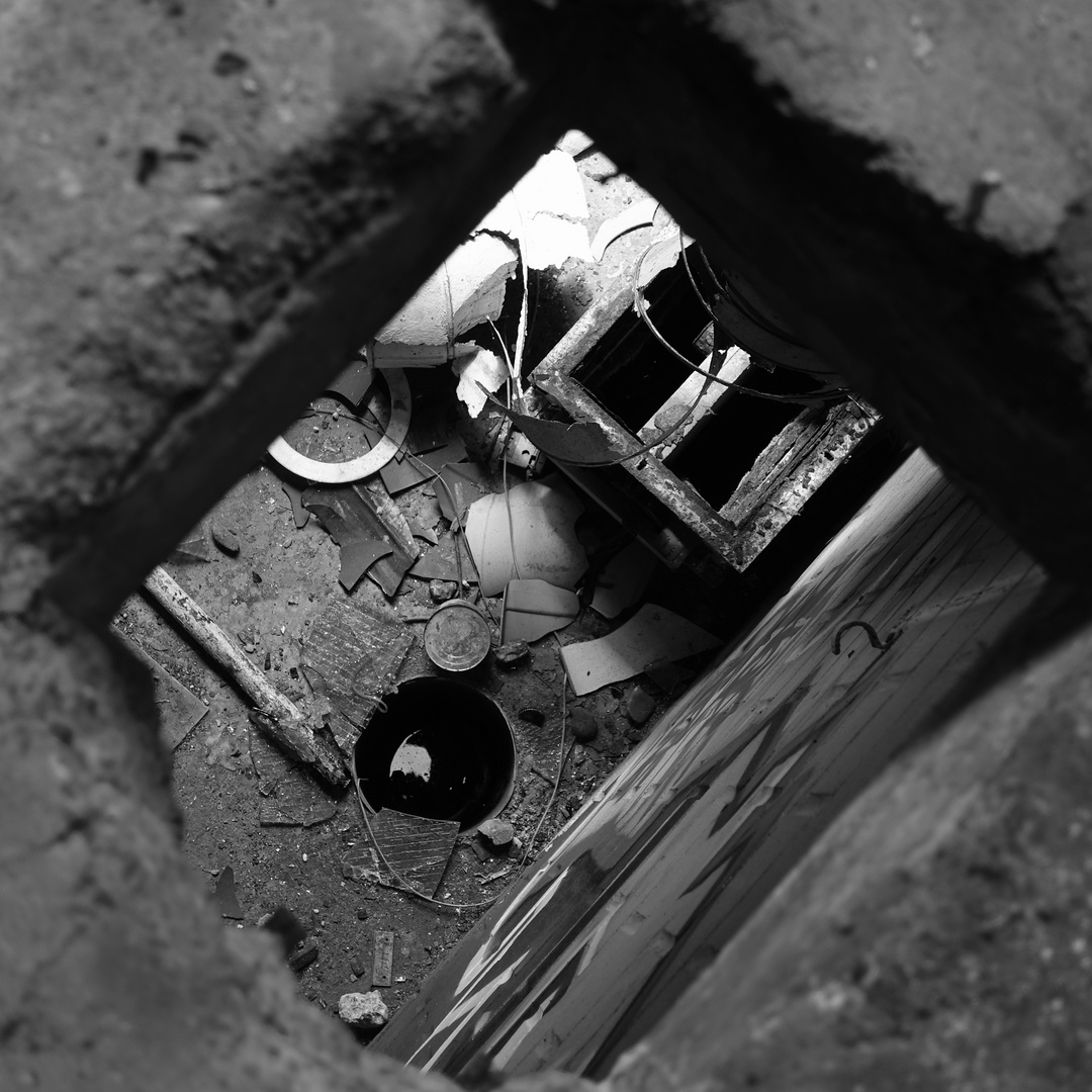 Bodenlos Foto & Bild | marode, boden, industrie Bilder auf fotocommunity