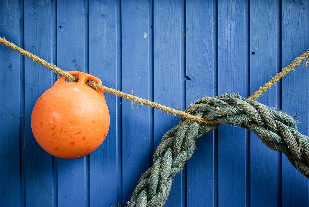 Boje Foto & Bild | ostseeküste, blau, orange Bilder auf fotocommunity