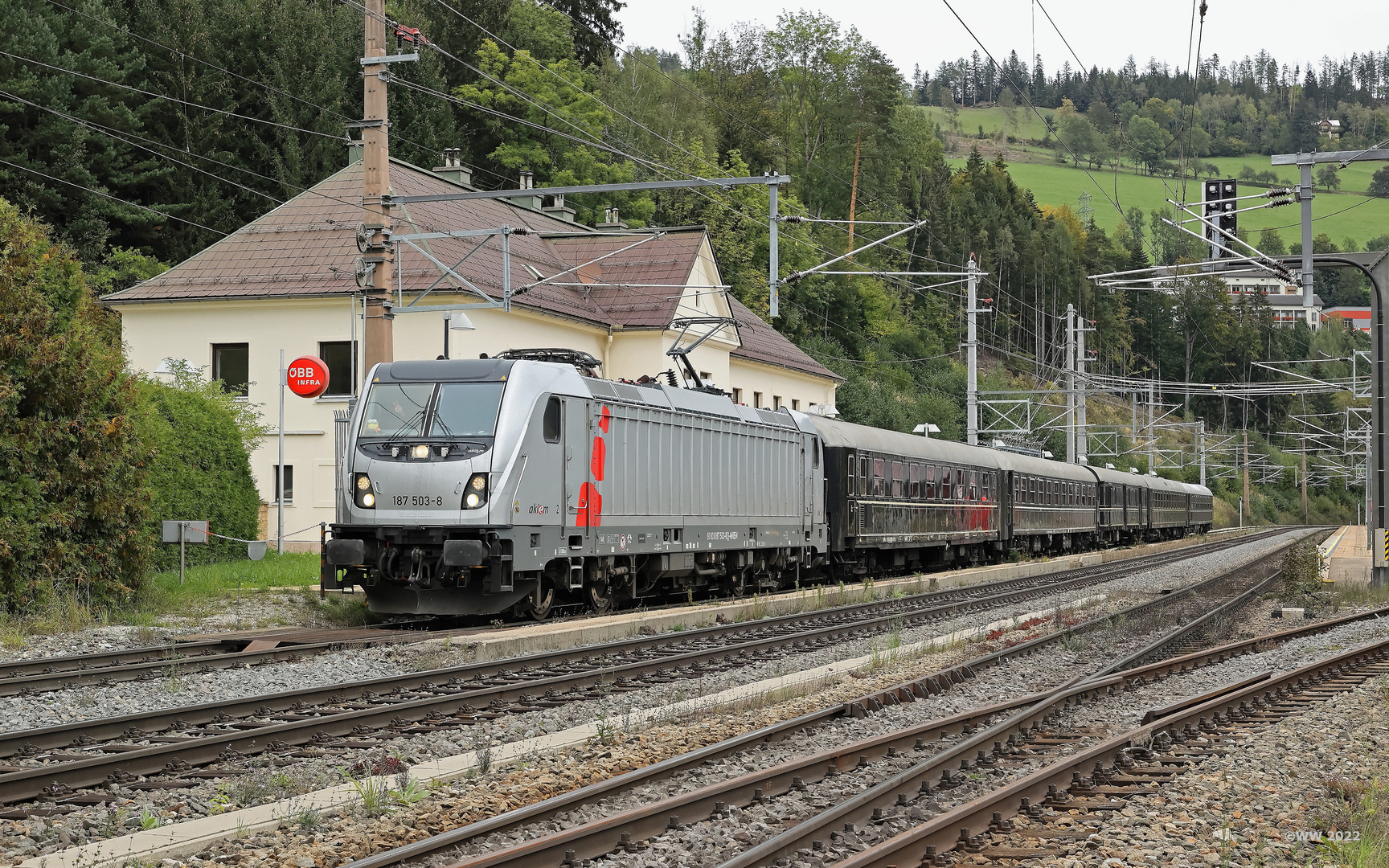 Bombardier Akiem - Majestic Imperator Sonderzug 1 Foto & Bild ...