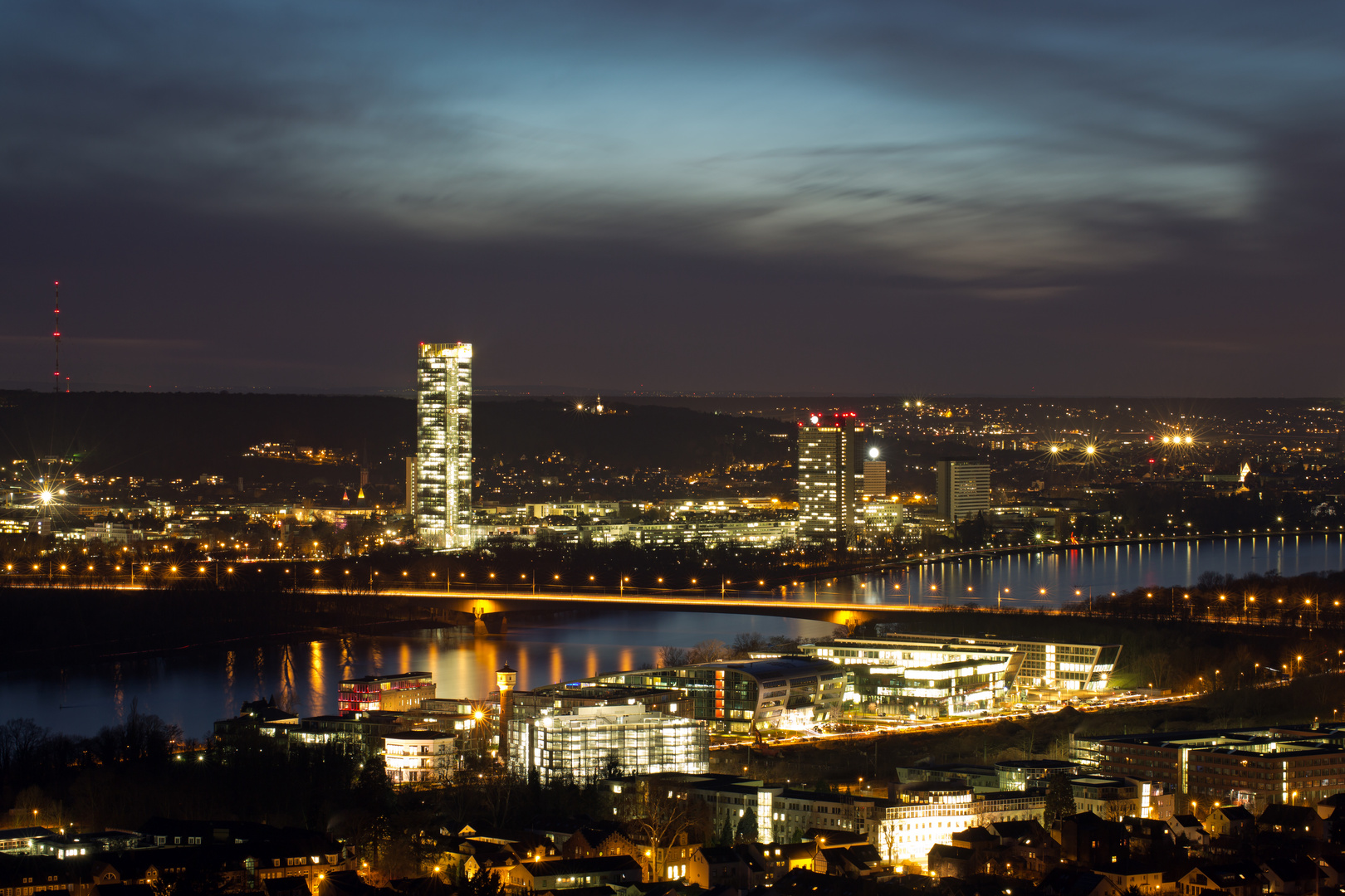 Bonn bei Nacht III Foto & Bild | architektur, stadtlandschaft ...