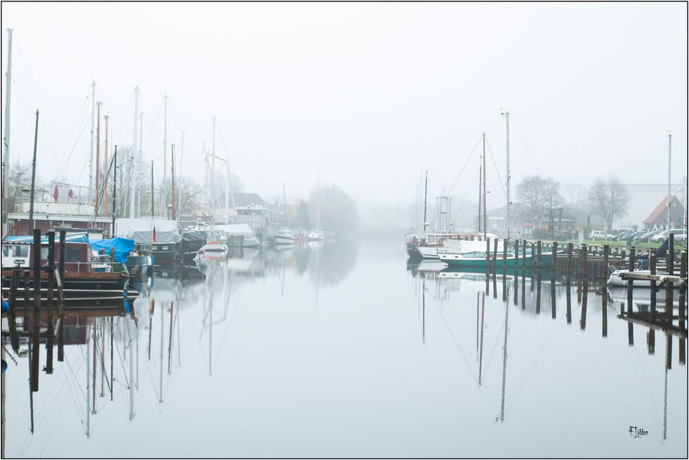 Boote im Hafen Foto & Bild | dokumentation, outdoor, hafen Bilder auf ...