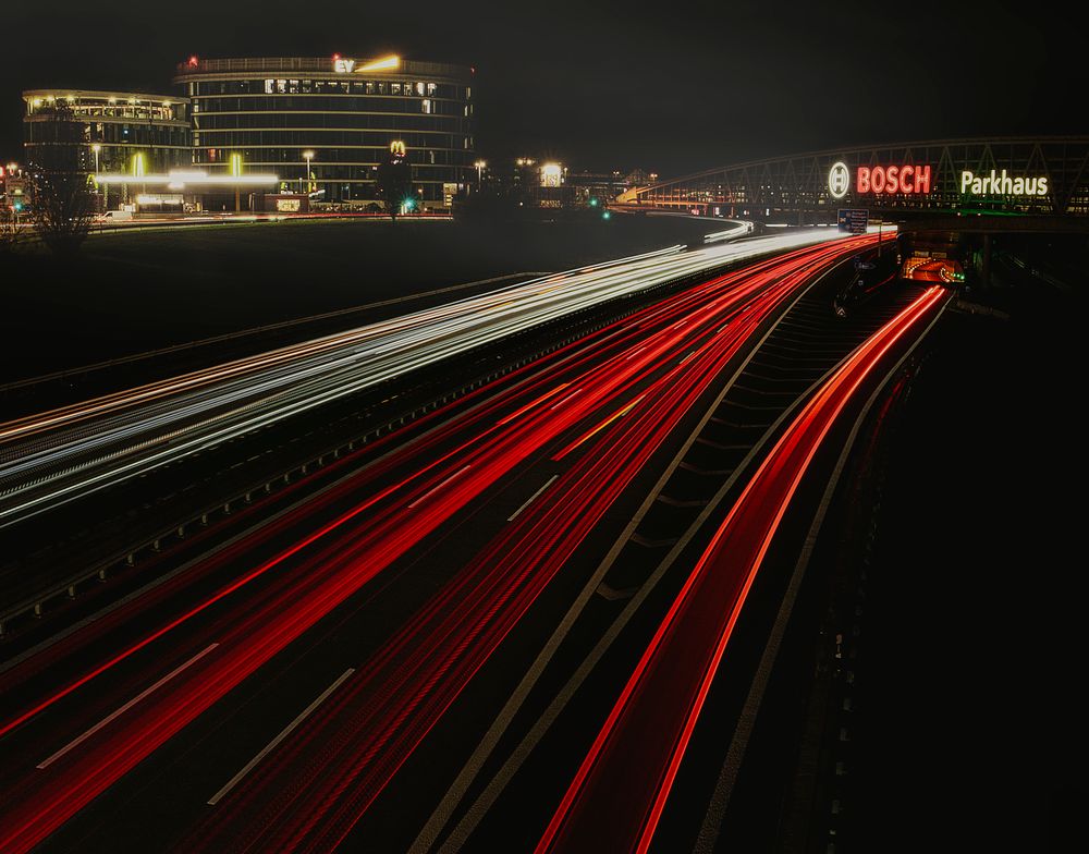 Bosch Parkhaus an der A8 bei Stuttgart Foto & Bild | architektur ...
