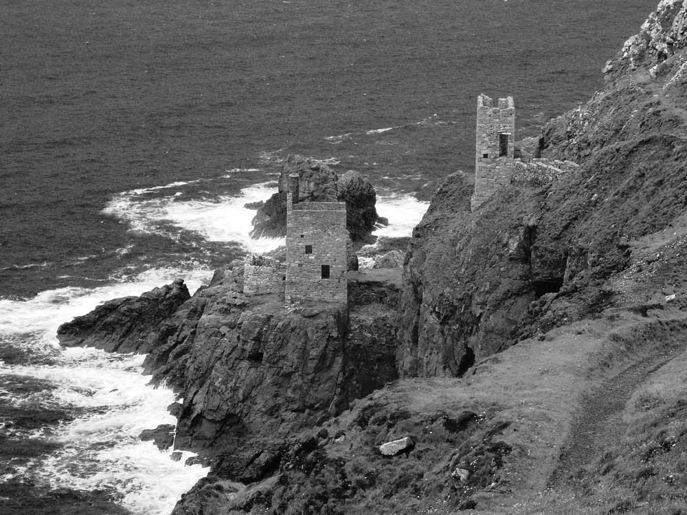 Botallack Mine in Cornwall Foto & Bild | fotokunst, monochrome fine art ...