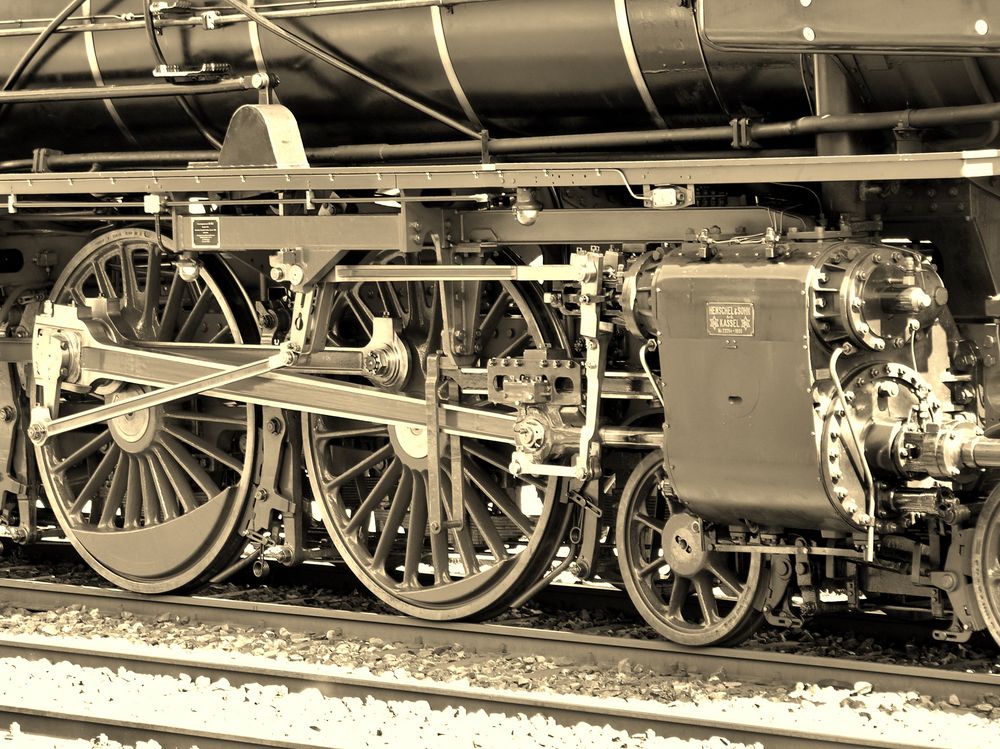 BR 01 , Details voller Kraft... Foto & Bild | dampf-, diesel- und e-loks, eisenbahn, verkehr ...