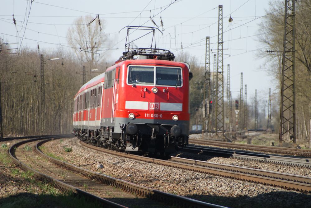 BR 111 in Riegel DB Foto & Bild | züge, personenzüge, eisenbahn Bilder ...
