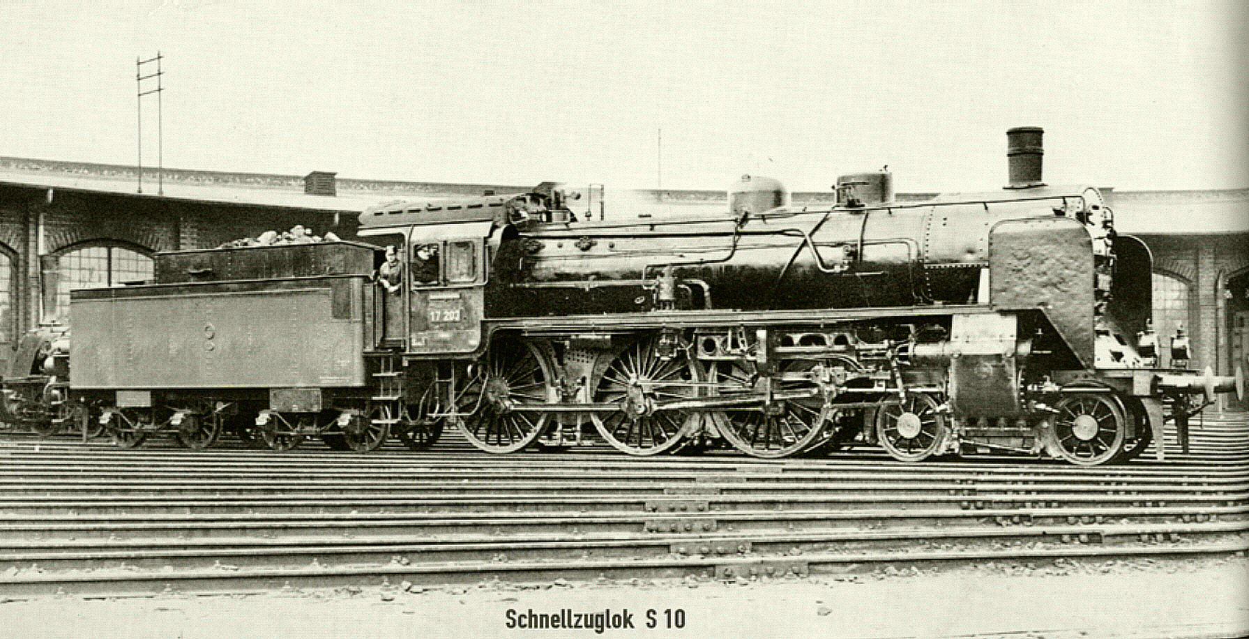 BR 17 im Bw Oberhausen Hbf Foto & Bild | historische eisenbahnen, db ...