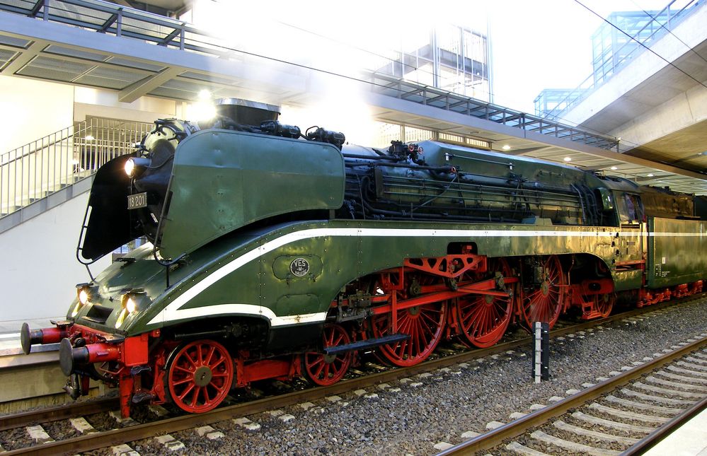 BR 18 201 Foto & Bild | dampf-, diesel- und e-loks, eisenbahn, verkehr ...